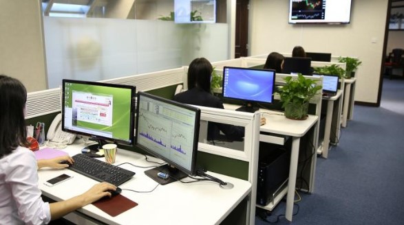 Vești (și mai) proaste pentru bugetari: Guvernul le scurtează vacanța ...