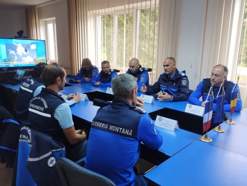 Parteneriat româno-francez la Centrul Montan Sinaia: Instructori francezi, la cursuri de ...